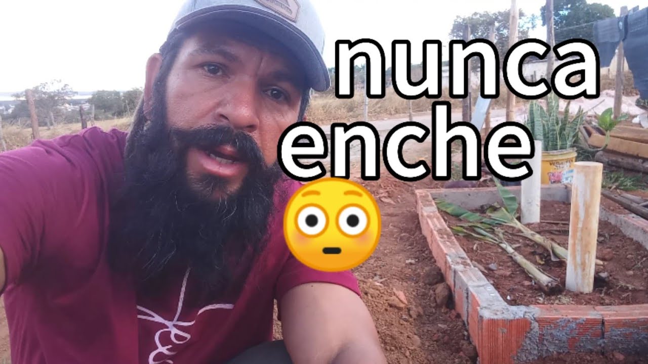 ep12🏡casinha "ESGOTO" FOSSA ECONÔMICO FEITA COM PNEUS E PÉ DE BANANA ...