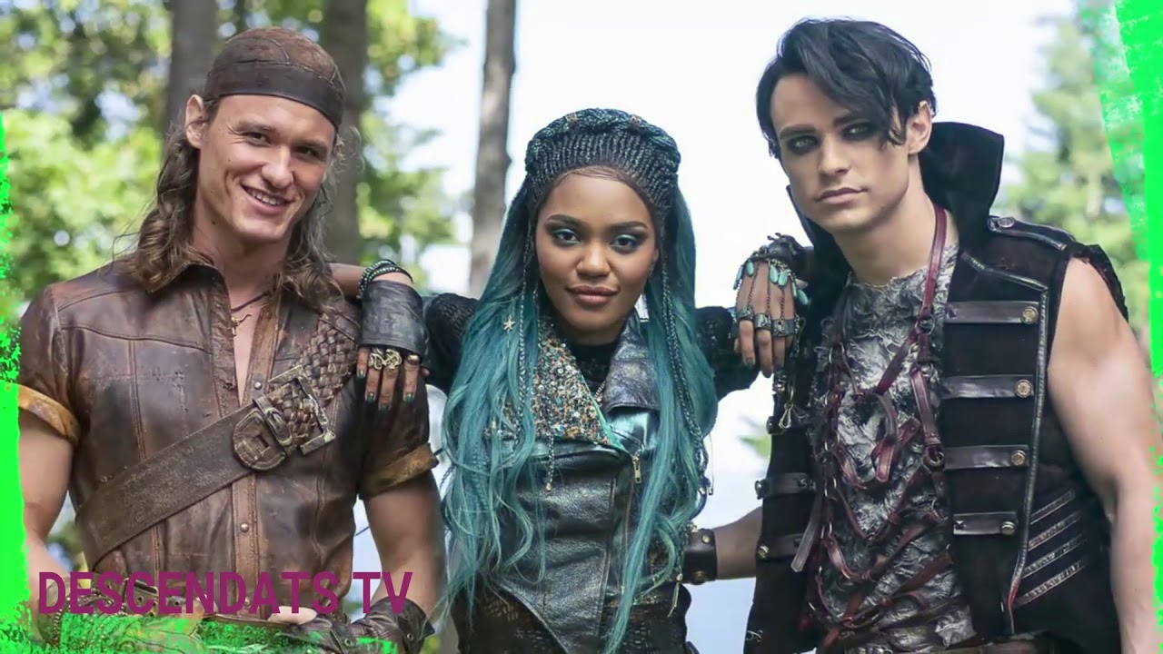 Deets: Uma, Harry, & Gil | Descendants 3 - YouTube