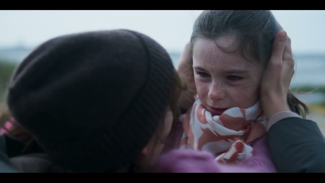 Saving Lisa, nueva #serie en COSMO #estreno - YouTube