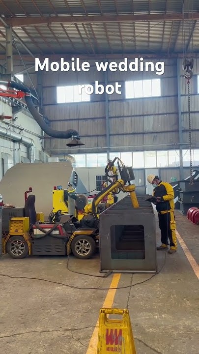 Xiaomeng mobile welding robot can keep a 0.03mm accuracy - YouTube