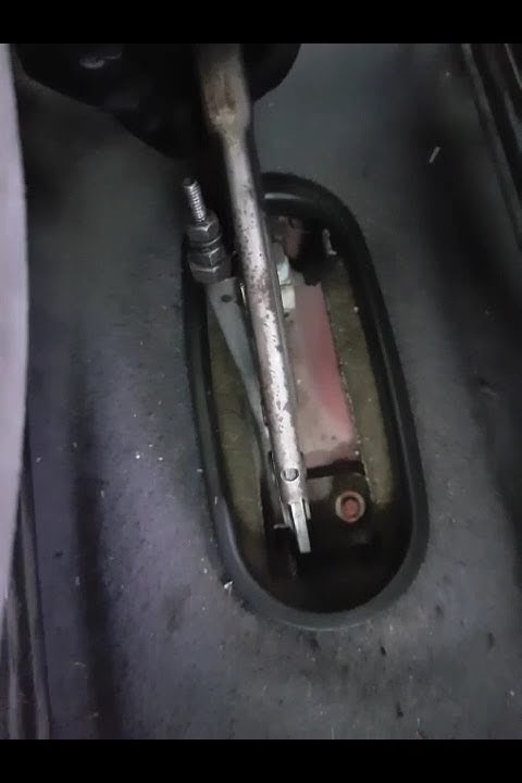 Como regular freno de mano de Ford fiesta - YouTube