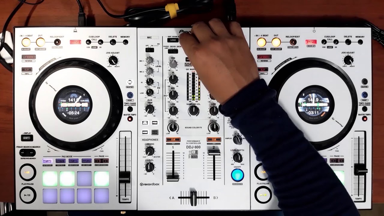 Pioneer DDJ 800 Mix electro traibal DJulianMaster - YouTube