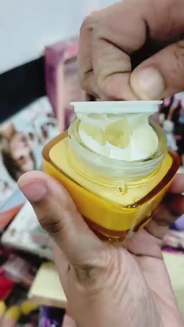 meon Vitamin C Cream ye cream sirf cream nhi Repairing cream face ki ...