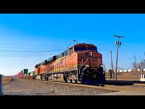 NS intermodal train w/ BNSF 7226 & BNSF 6300 at Gary, Indiana - YouTube