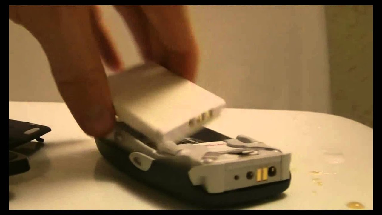 Nokia 3310 - Coca-Cola Test - YouTube