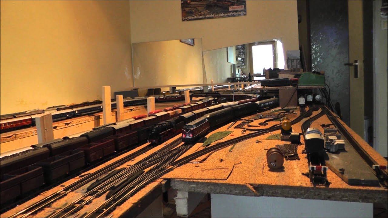 HO scale trains testing track, model railroad layout in progress step 2 ...