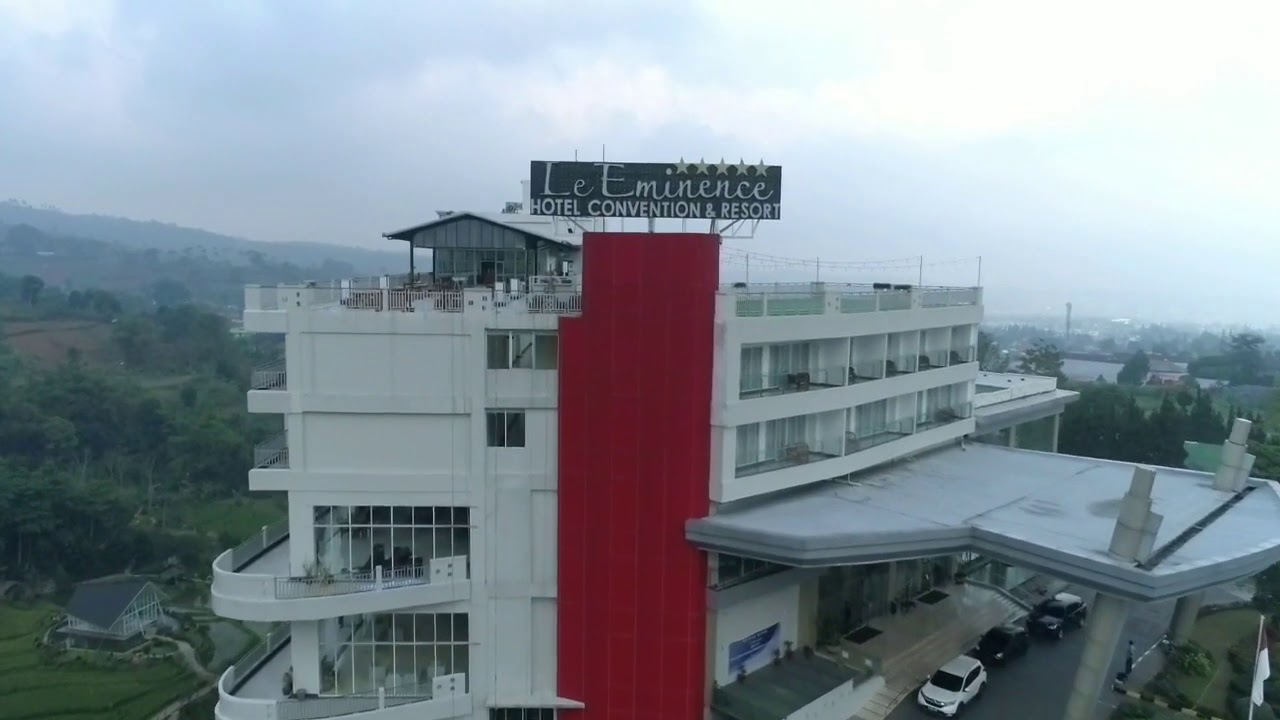 Aerial Video Le Eminence Hotel Convention & Resort - YouTube