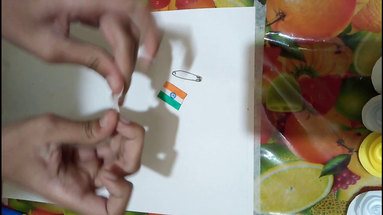 tRi CoLOuR BaDgE - YouTube