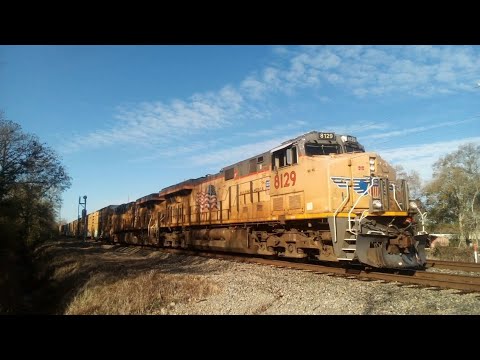 DPU!!! UP #8129 leads a slow EB UP M-EGLI14 out of Lake Charles, Louisiana!!!(GE AC4460CW)😎👌 ...