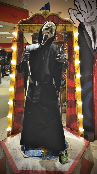 Ghostface Halloween Animatronic Spirit Halloween 2024 - YouTube