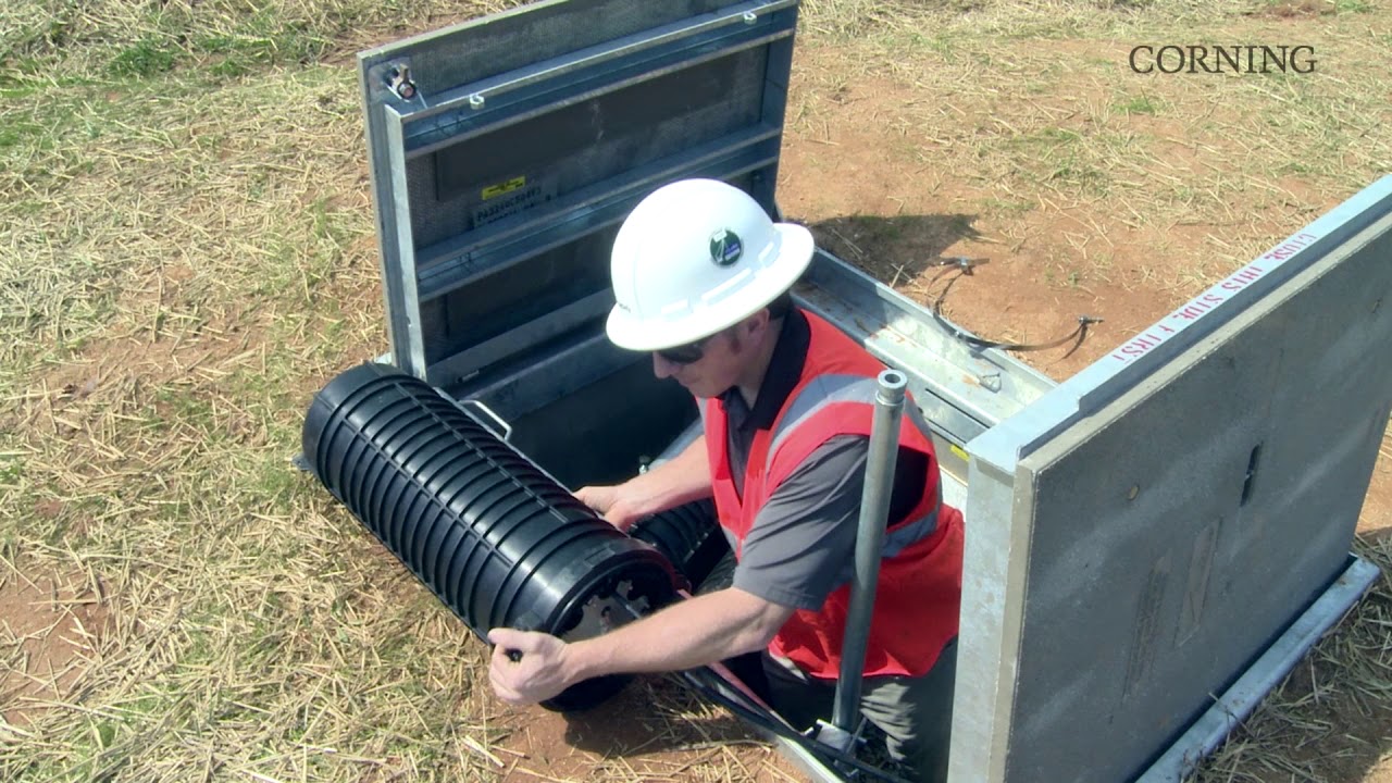 Installation of the Corning 288 F LCPE - YouTube