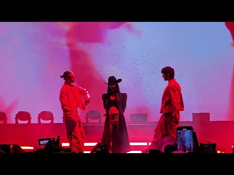 JENNIE- FILTER LIVE PERFORMANCE AT COACHELLA WEEK 2 4K FAMCAM - YouTube