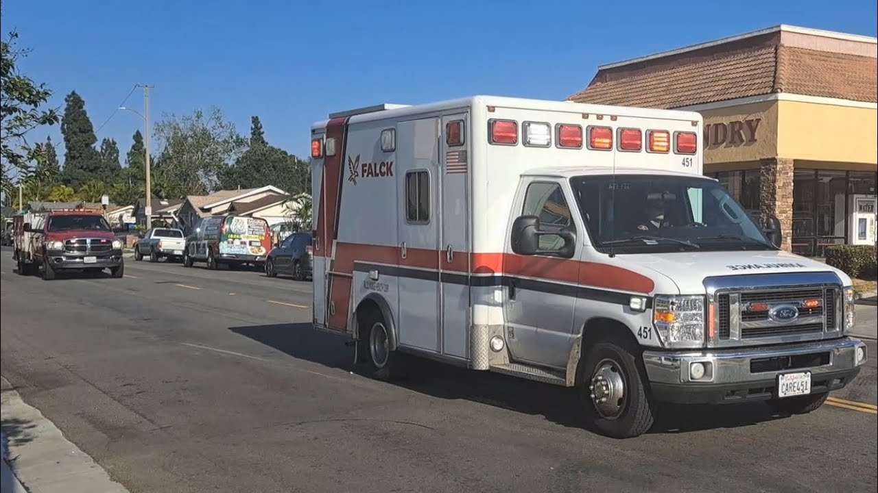 LACoFD Squad 30(Reserve) and Falck Ambulance Transporting - YouTube