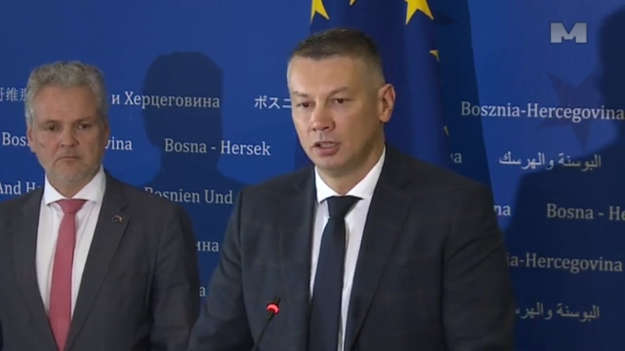 Ramo Isak svoju stranačku pjesmu može da pjeva samo na 23 odsto ...