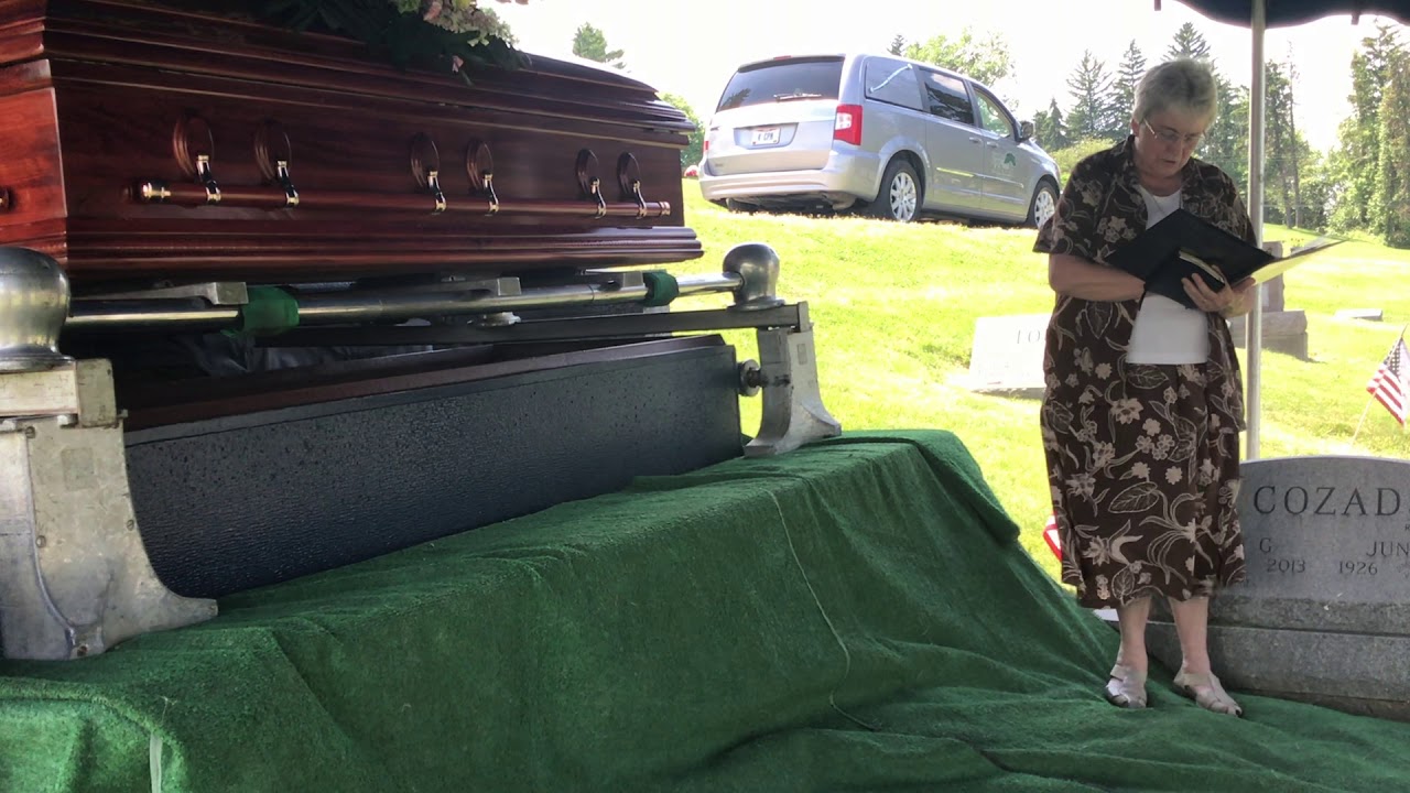 Graveside Service For Janet L. Cowgill on June 3, 2020 - YouTube