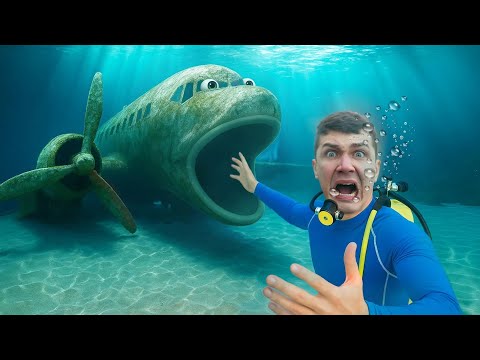 Нашел САМОЛЁТ ПОЖИРАТЕЛЬ под водой, с помощью акваланга на дне озера! Как он там оказался?