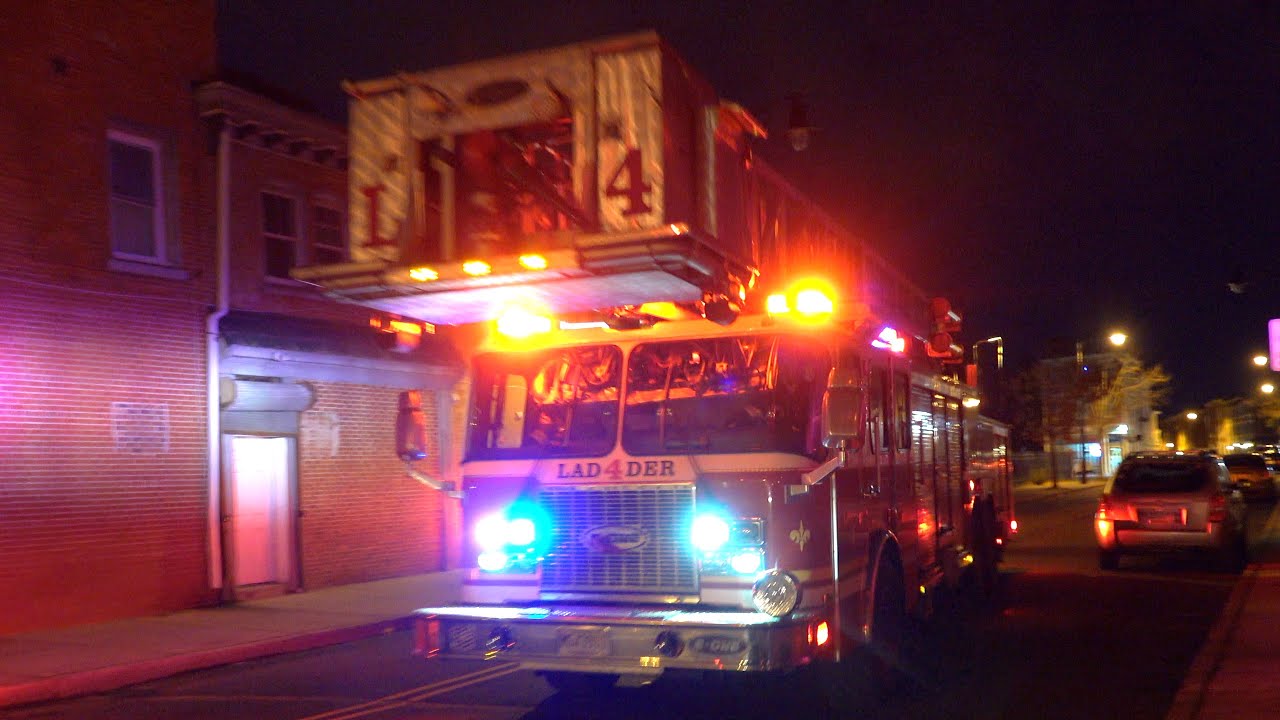 Trenton Fire Department Ladder 4 Responding - YouTube