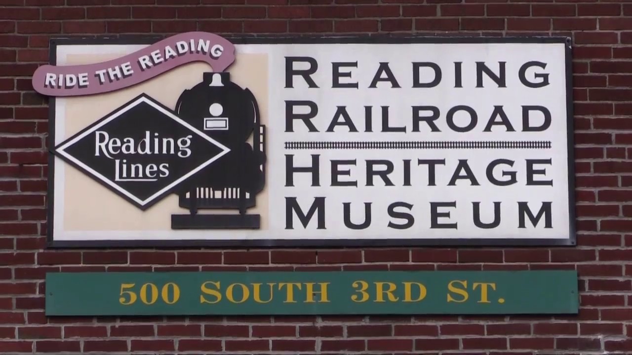 Reading Railroad Heritage Museum Equipment Display - YouTube