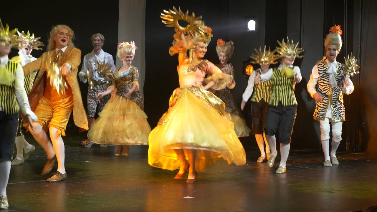 Sněhová královna - Karneval - Eva Kleinová a Jan Vlas - YouTube