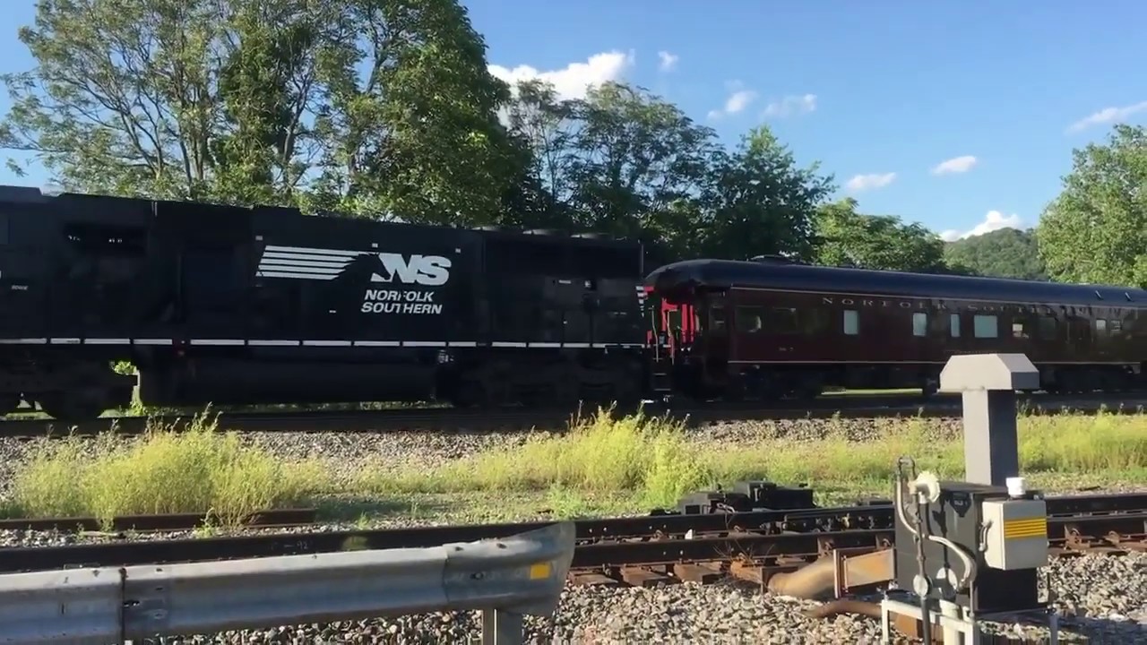 Norfolk & Western #2156 (2-8-8-2) in tow at Portsmouth Ohio yard - YouTube