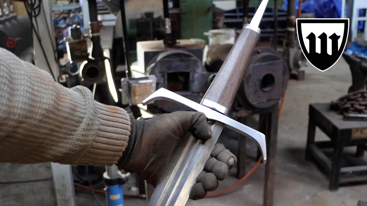 Forging a knights sword, part 4, making the handle. - YouTube