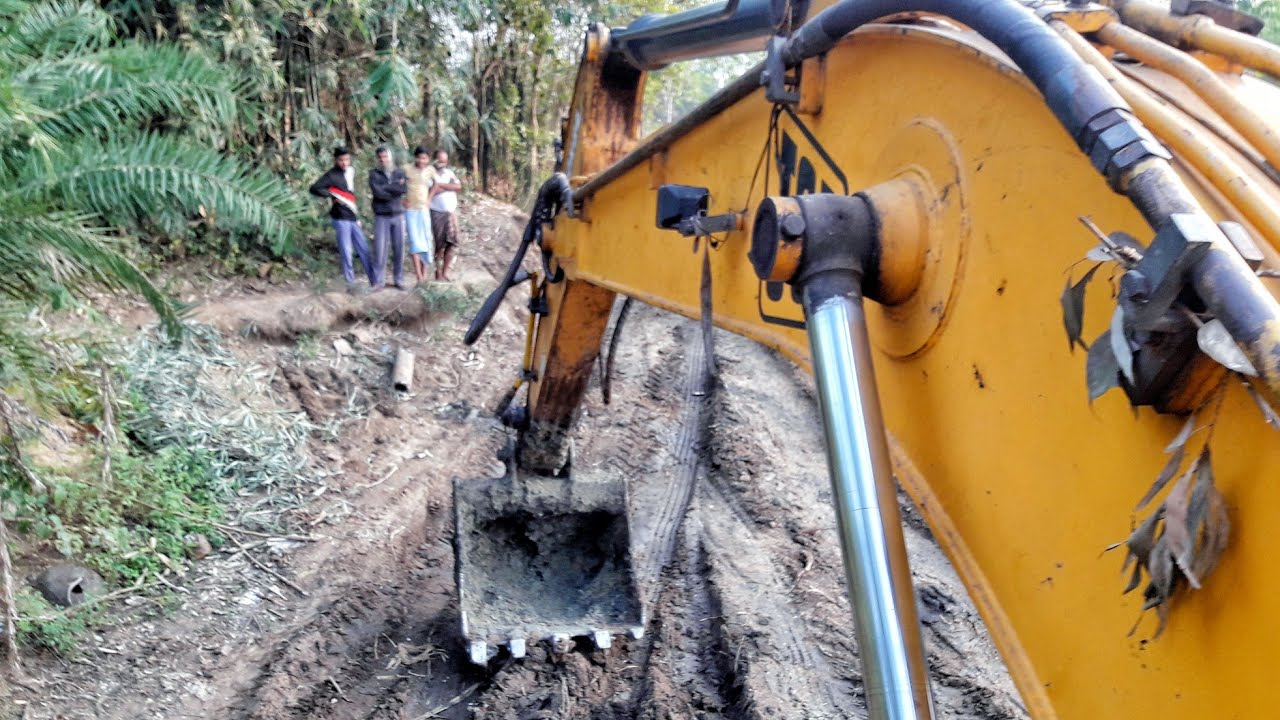 Jcb Making Pond in Village | Jcb Cutting Pond - YouTube