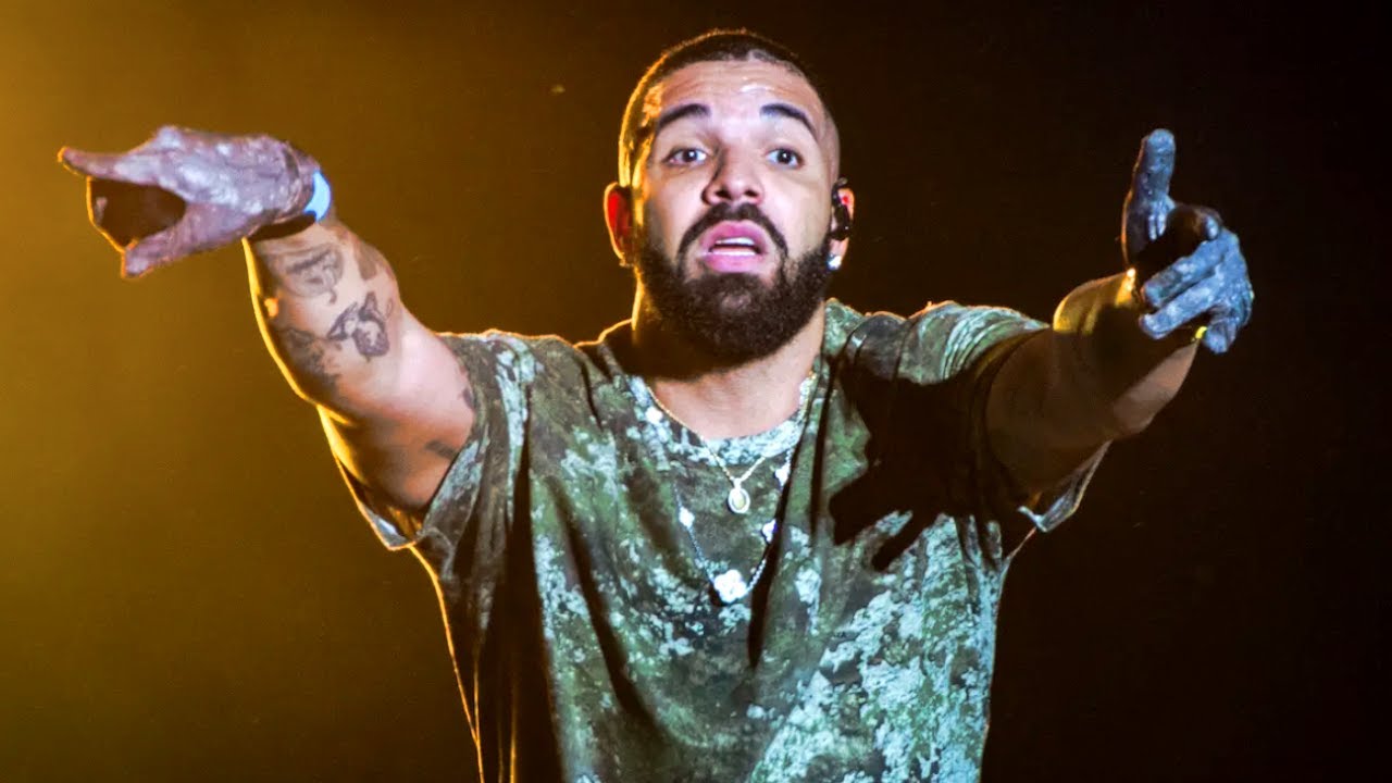 Drake performing "Pipe Down" in Australia 🦉 - YouTube