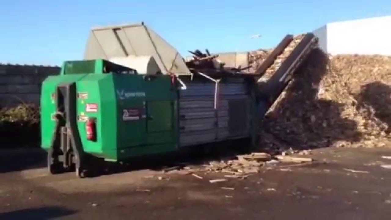 Komptech Crambo 5000 - YouTube