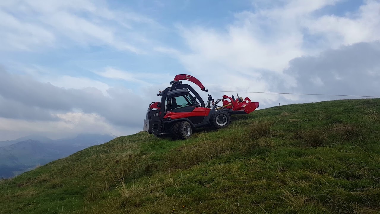 AEBI TT281. Finalista Best Specialized Tractor of The Year 2018 - YouTube