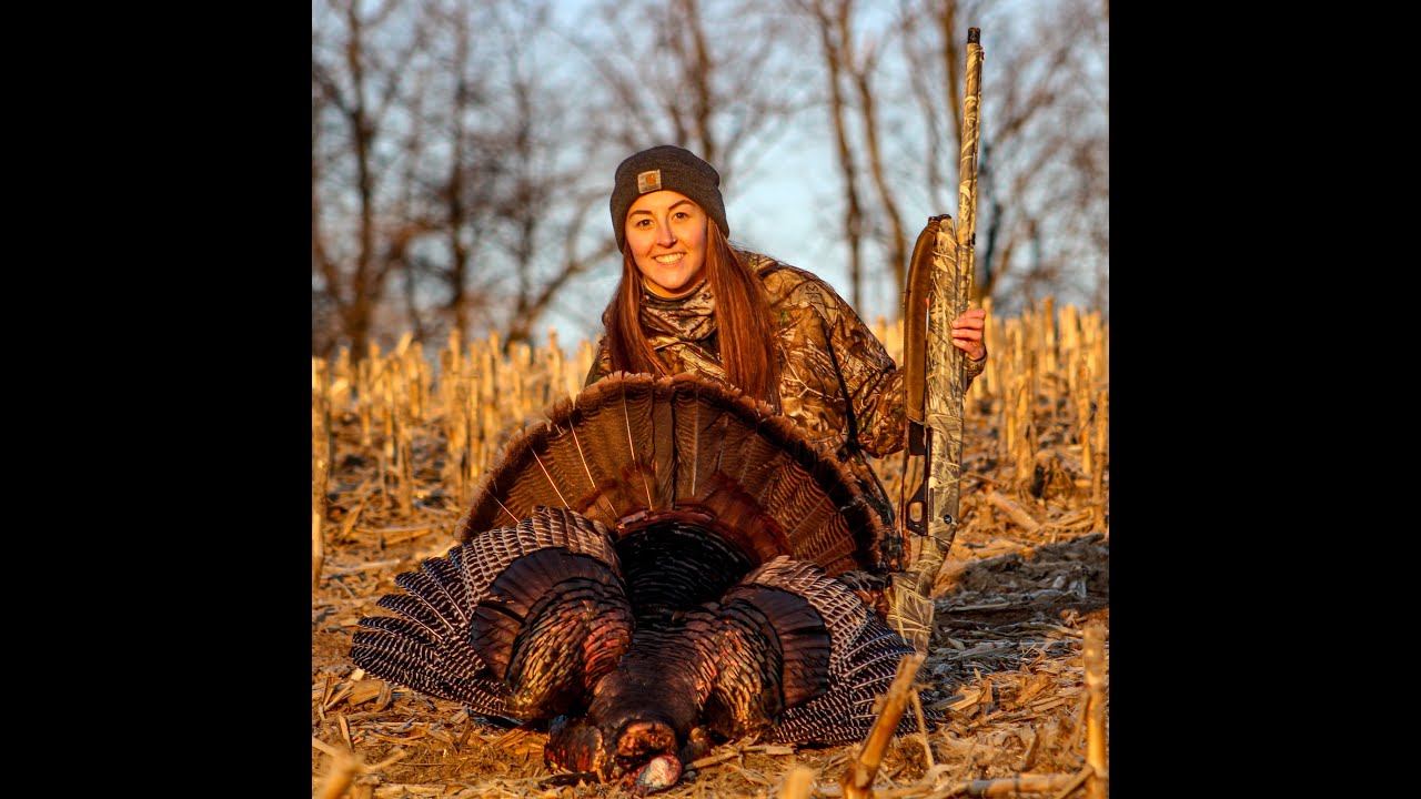 AMAZING SHOT FOR FIRST TIME TURKEY HUNTER - YouTube