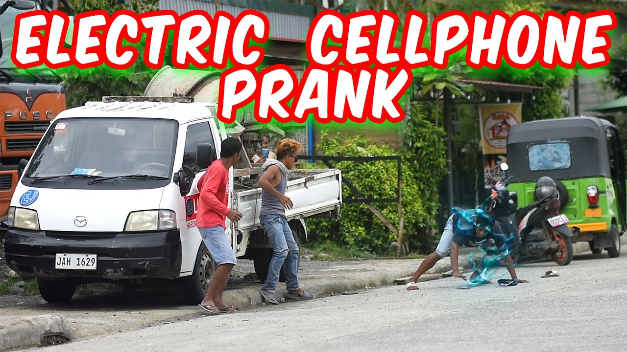 ELECTRIC CELLPHONE | PUBLIC PRANK - YouTube