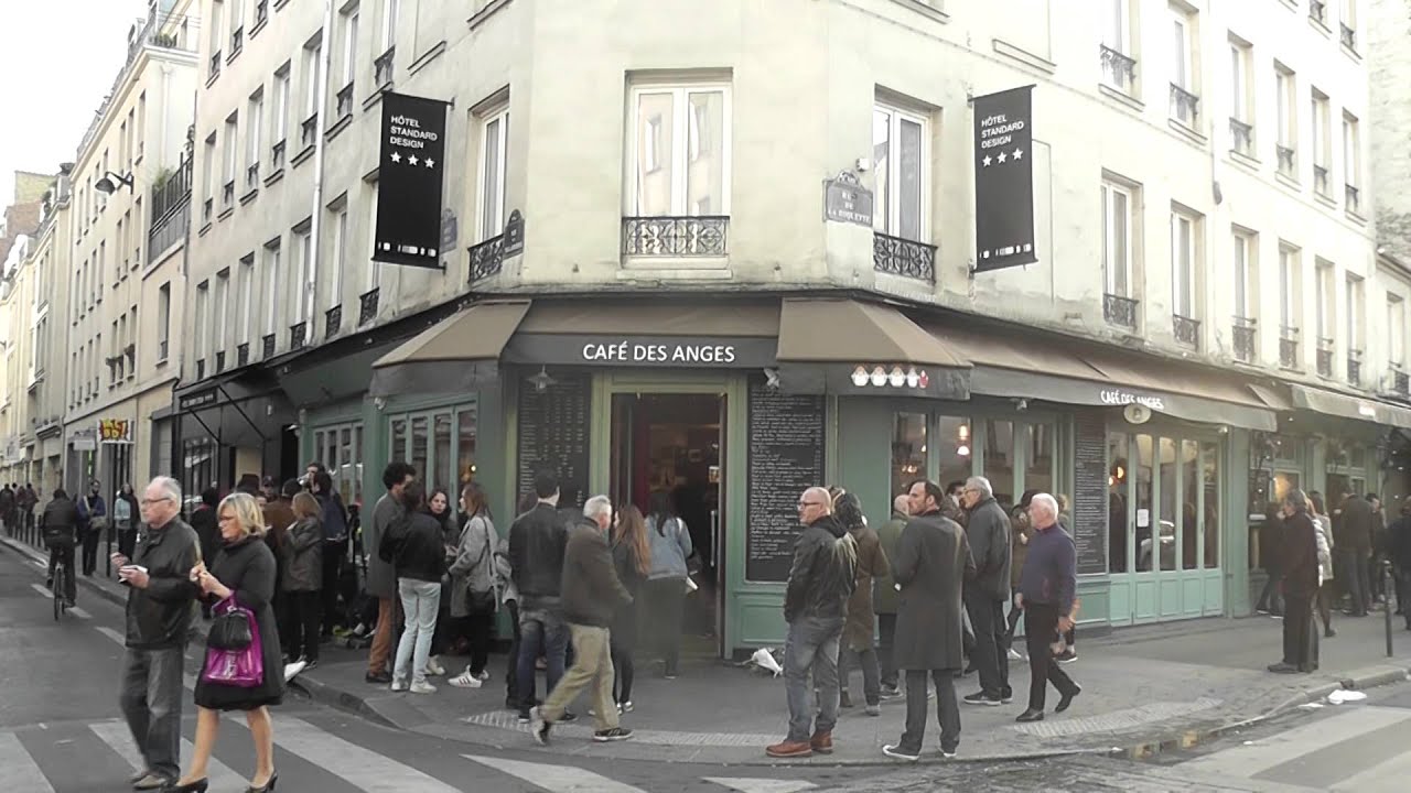 Un hommage aux victimes du Bistro La Belle Equipe lieu au Café des ...