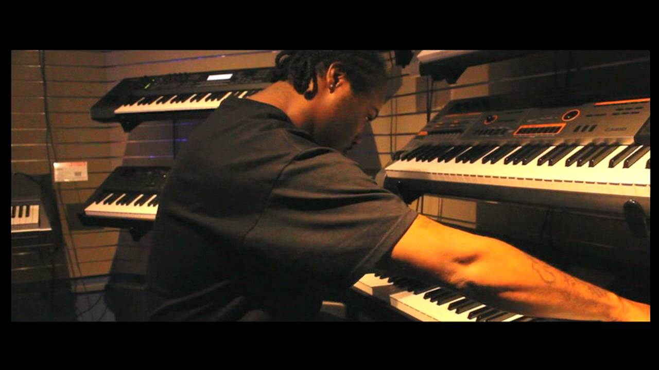 Eaze @ Guitar Center Motif FX8 - YouTube