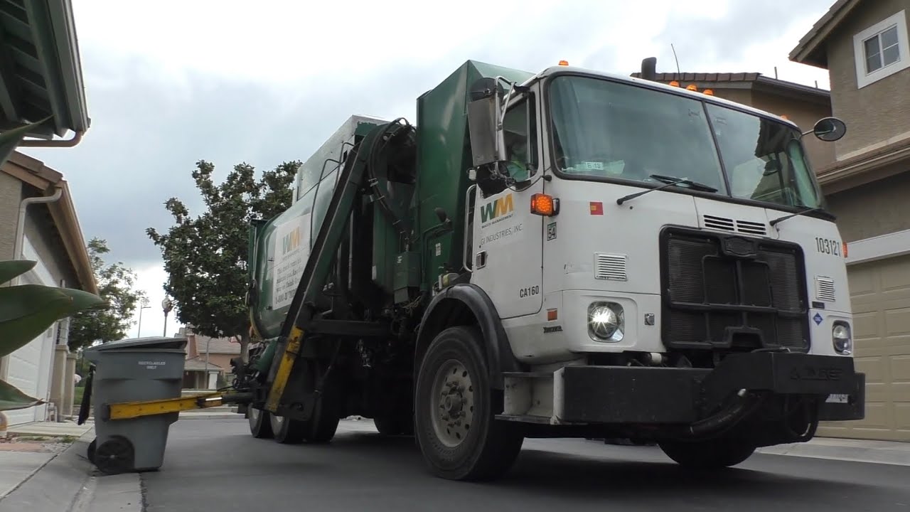 Autocar WX64 Amrep Side Loader - YouTube