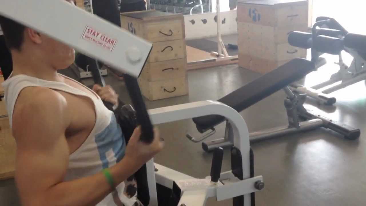 15 Year Old Teen Bodybuilder Great Back Exercise (HD) - YouTube