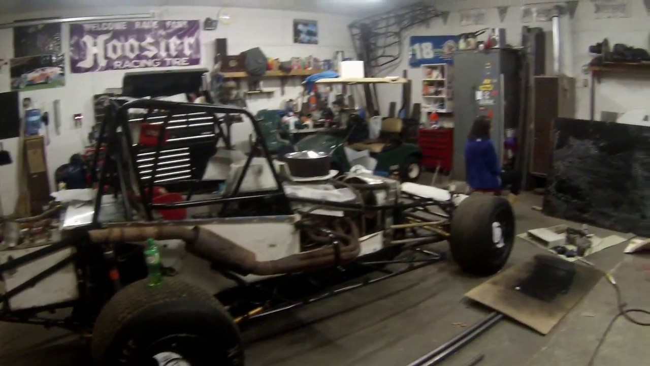 PAINTING THE FRAME OF OUR BIG BLOCK MODIFIED! - YouTube