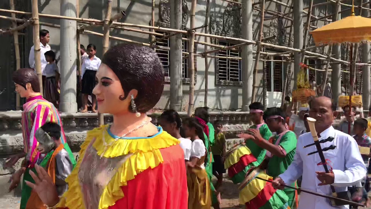 សប្បាយណាស់ ហែកឋិន នៅស្វាយរៀង មានឆៃយាំទីមោង | Khmer Chai Yam Dancing ...