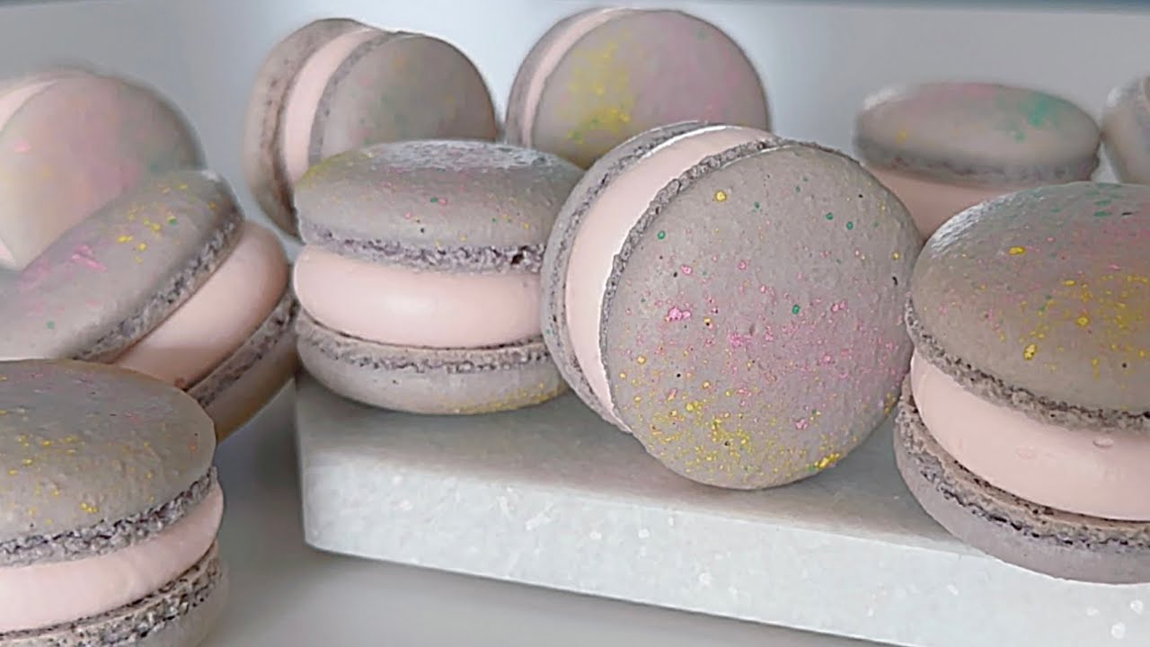 크림재료는 단4가지! 초간단 딸기우유 크림 마카롱 만드는 법 How to make simple strawberry milk macarons | bomcarong - YouTube