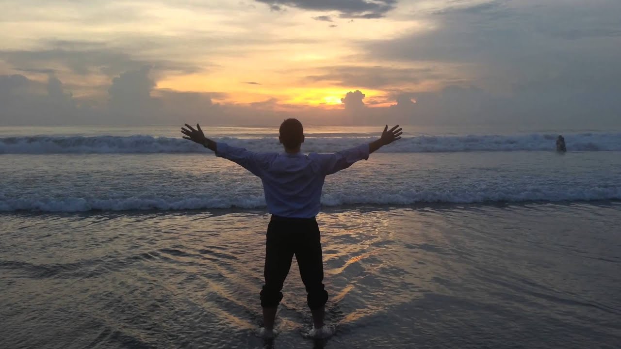 Jonathan Cunningham MBE - International Speaker - YouTube