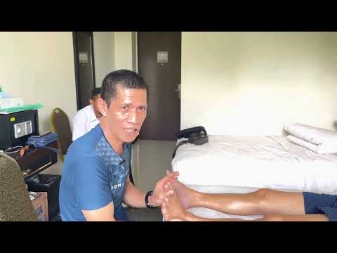 Cara Pijat Refleksi Dan Pijat Relaksasi Kaki Penderita Stroke Pasien Pak Amrullah Kendari