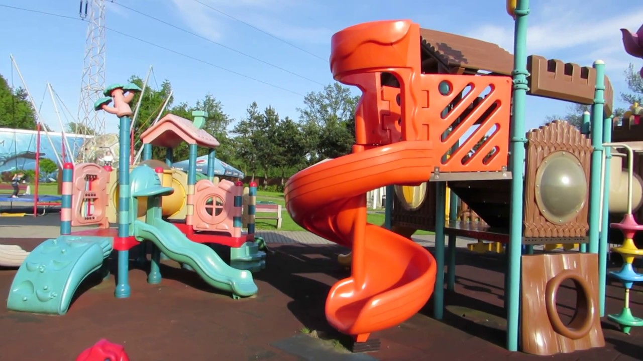 Playground Family Fun Play Area for kids Giant inflatable Slides ...