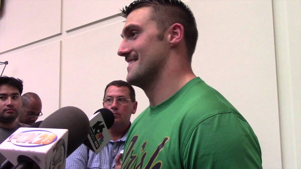 Irish247 Video: Notre Dame LB Jarrett Grace - YouTube