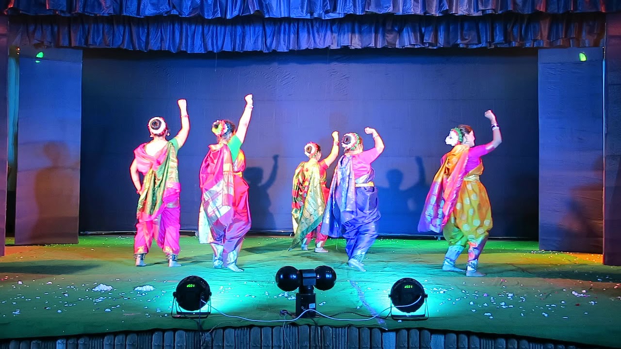 Marathi dance... - YouTube