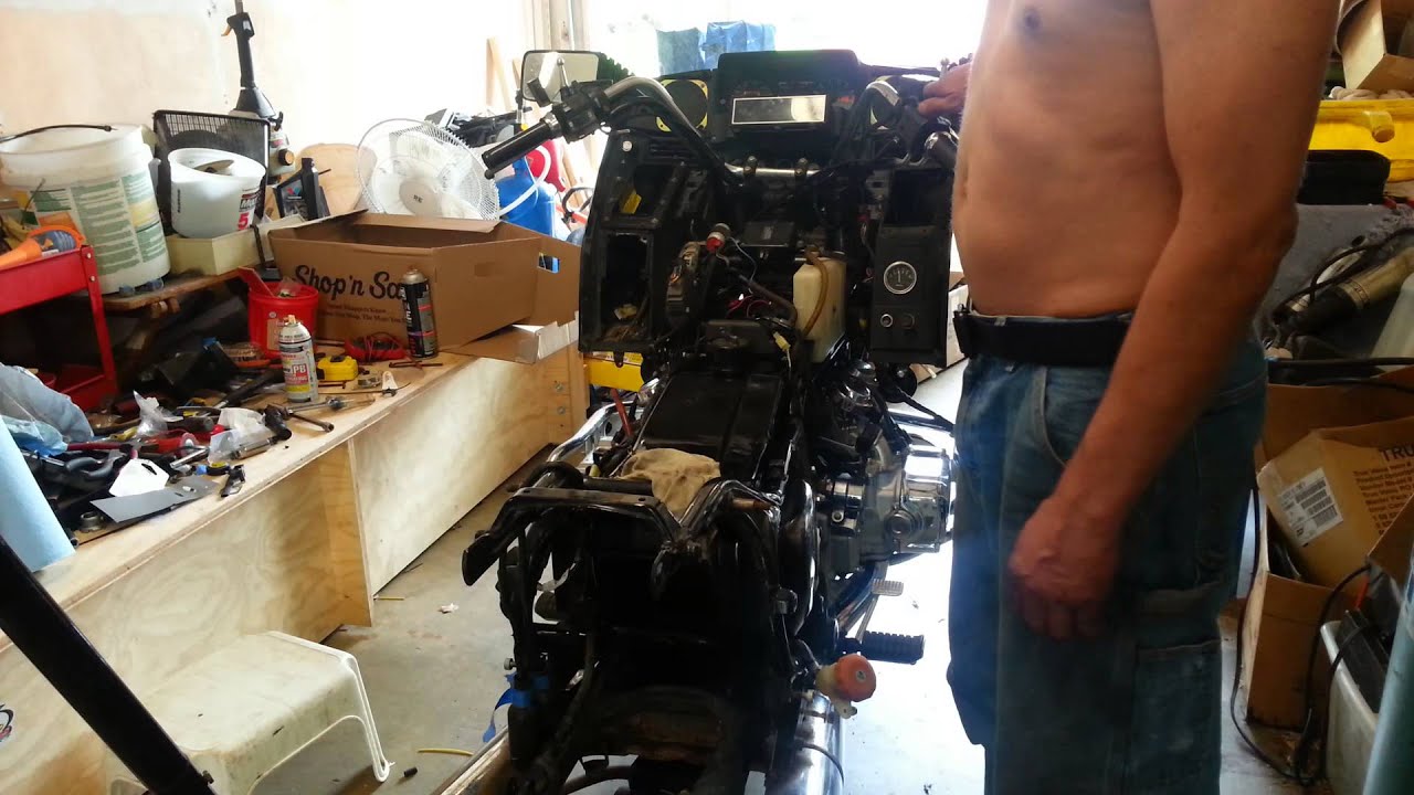 84 gl1200 goldwing start up - YouTube