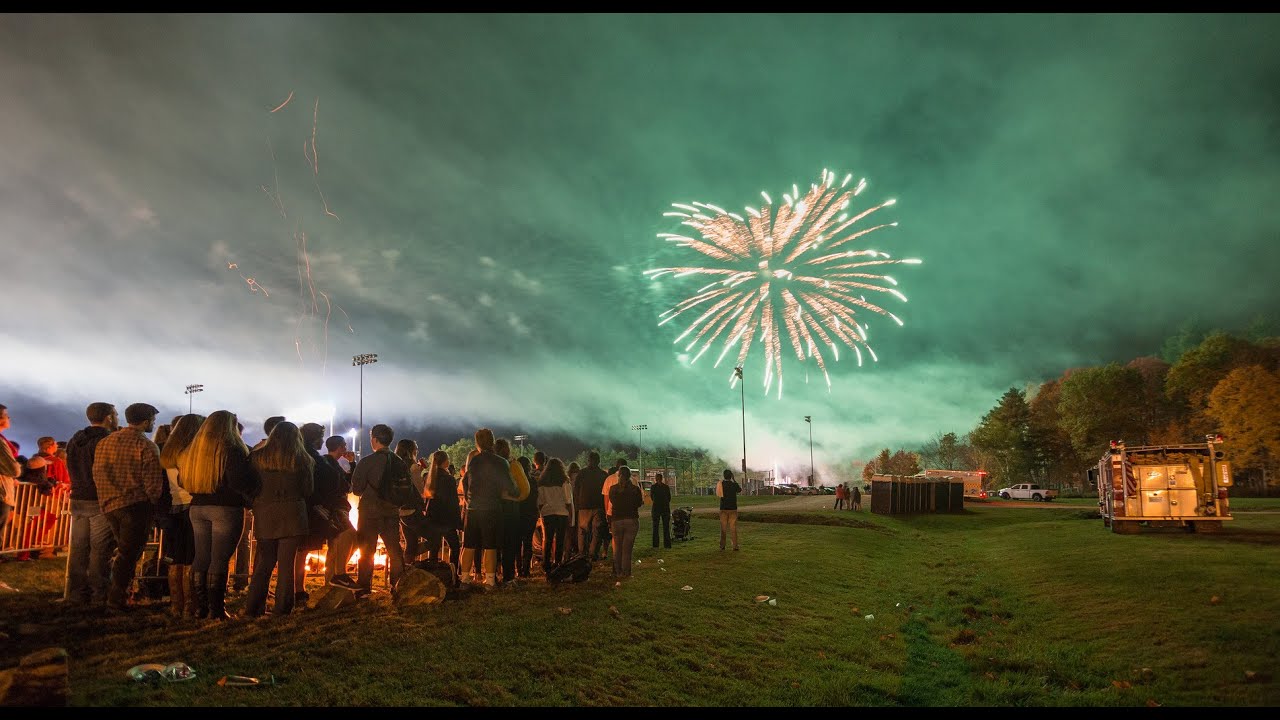 Project UNH: Homecoming Day 2014 (2.7K) - YouTube