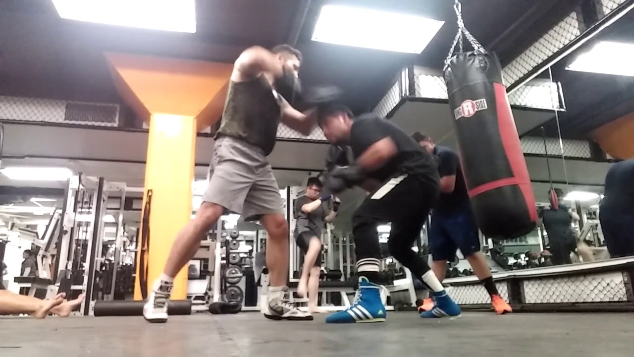 El nuevo may tayson eldemoledor decostales - YouTube