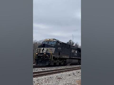 NS 4378, UP 7625, & NS 3672 on NS 29A in Hobart IN #trains #railroad #norfolksouthern #nstrains ...