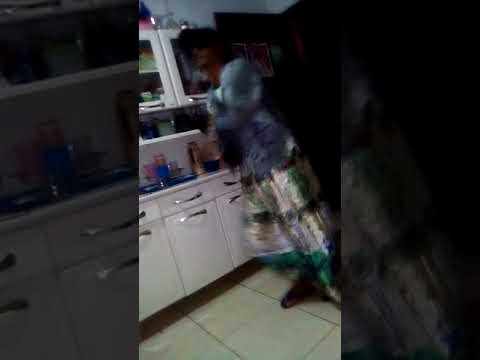 DANÇANDO DE SAIA