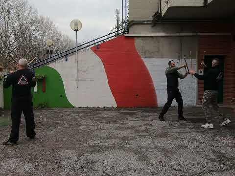 maneggio doppio bastone- Sinawali