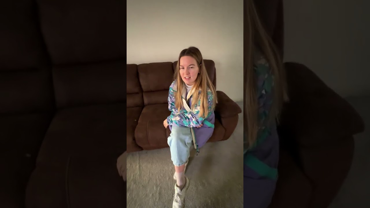 Little girl holds onto wall then falls down the stairs – KGH Media